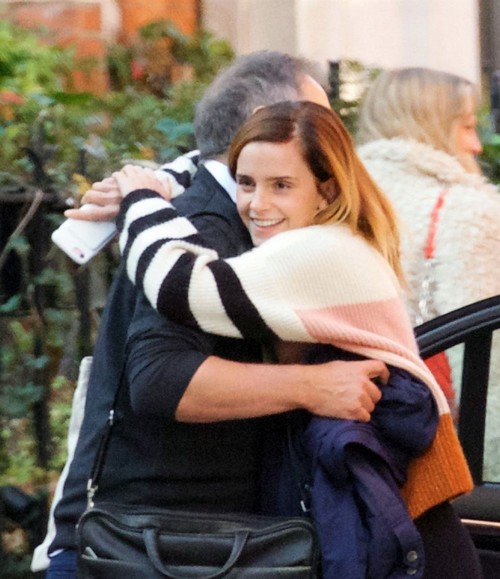 Emma Watson Updates: Emma Watson hugging her dad in London [October 22 ...