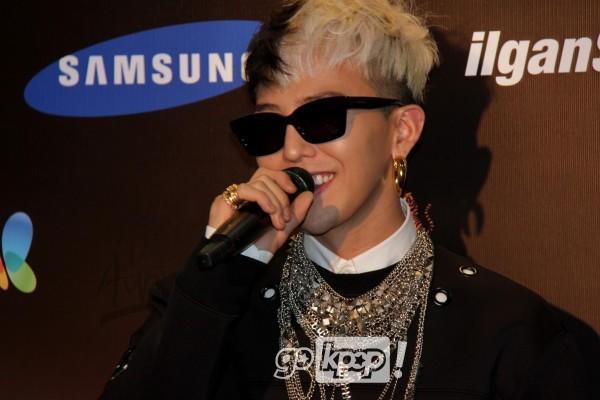 UPDATED: G-Dragon At the 2013 Golden Disk Awards Ultra Mega Post!