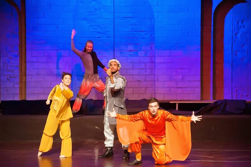 The Fine Arts in Greece: «ΑΚΡΟΒΑΤΕΣ ΤΗΣ ΤΥΧΗΣ» ΣΤΟ ΓΥΑΛΙΝΟ ΜΟΥΣΙΚΟ ...