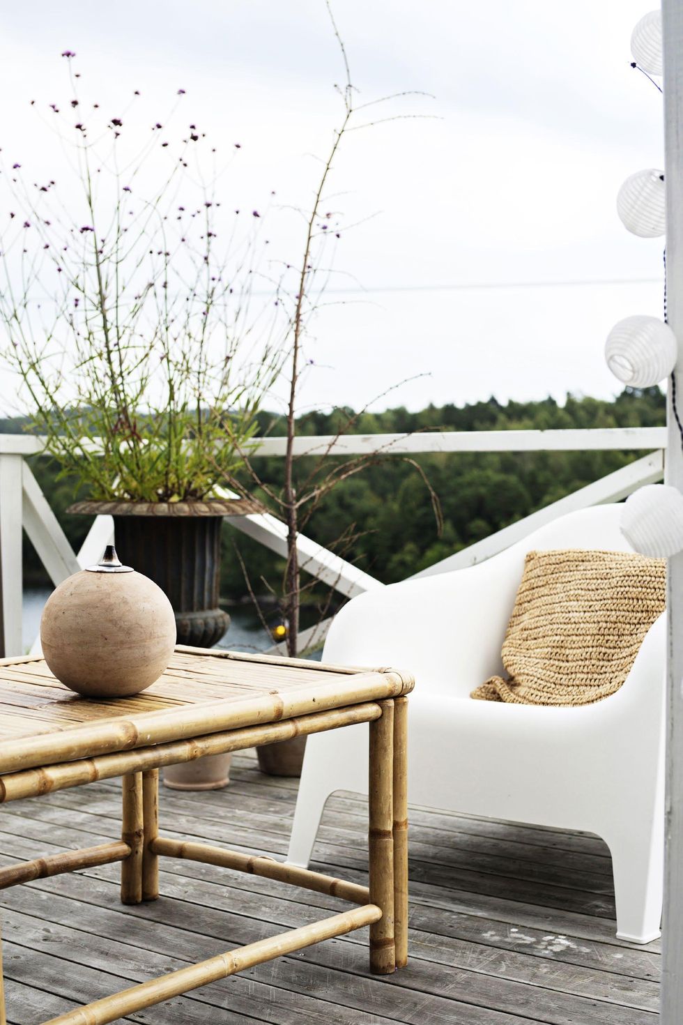 Soothe colors and natural materials