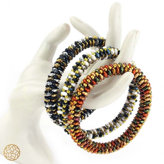 This Beaded Bangle Tutorial Can Be Used for Stackable Bracelets! / The ...