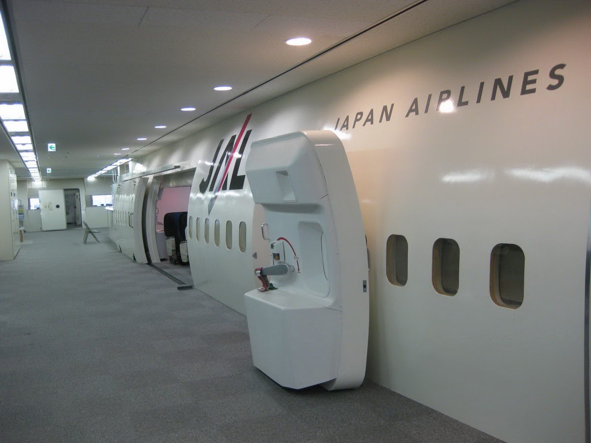 A Tour of Japan Airlines Cabin Crew Training ~ World stewardess Crews