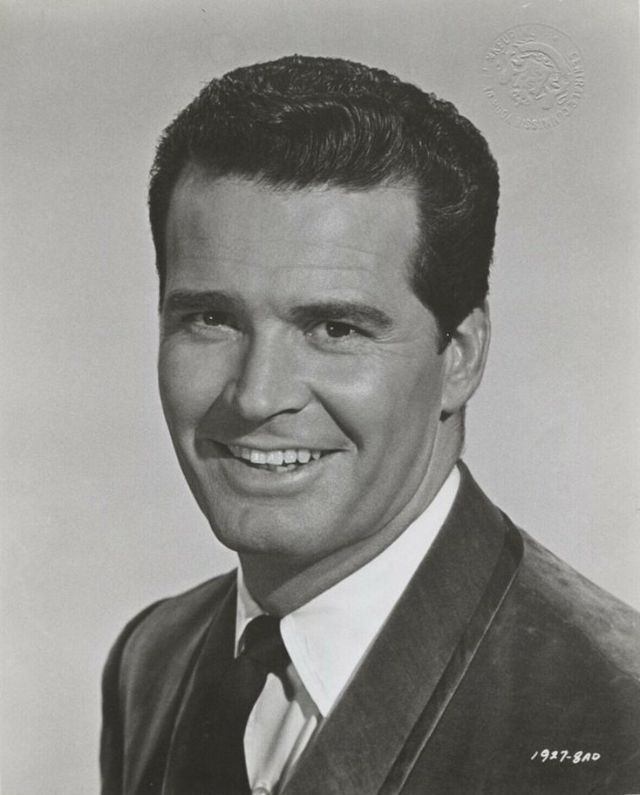 35 Handsome Portrait Photos of James Garner in the 1940s and ’50s ...