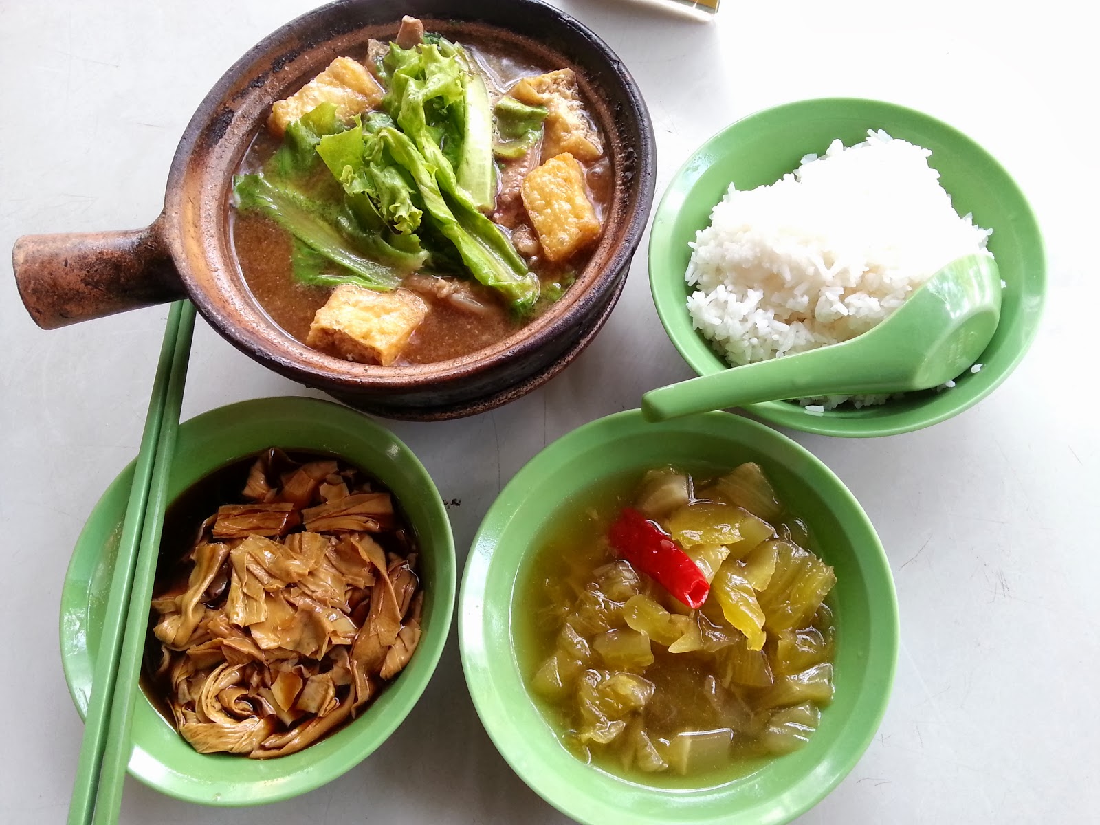 Freedom LC Life: Teo Chap Bee Eating House at Blk 19 Marsiling Lane