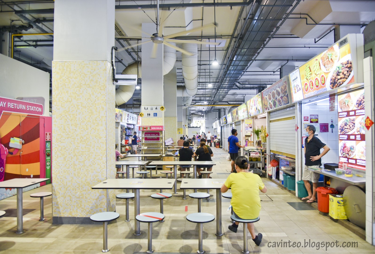 Entree Kibbles: Meatball Porridge from 新興記粥品 @ Marsiling Mall Hawker ...