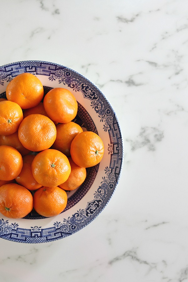 A NEW LOOK FOR OUR BREAKFAST NOOK | Dimples and Tangles