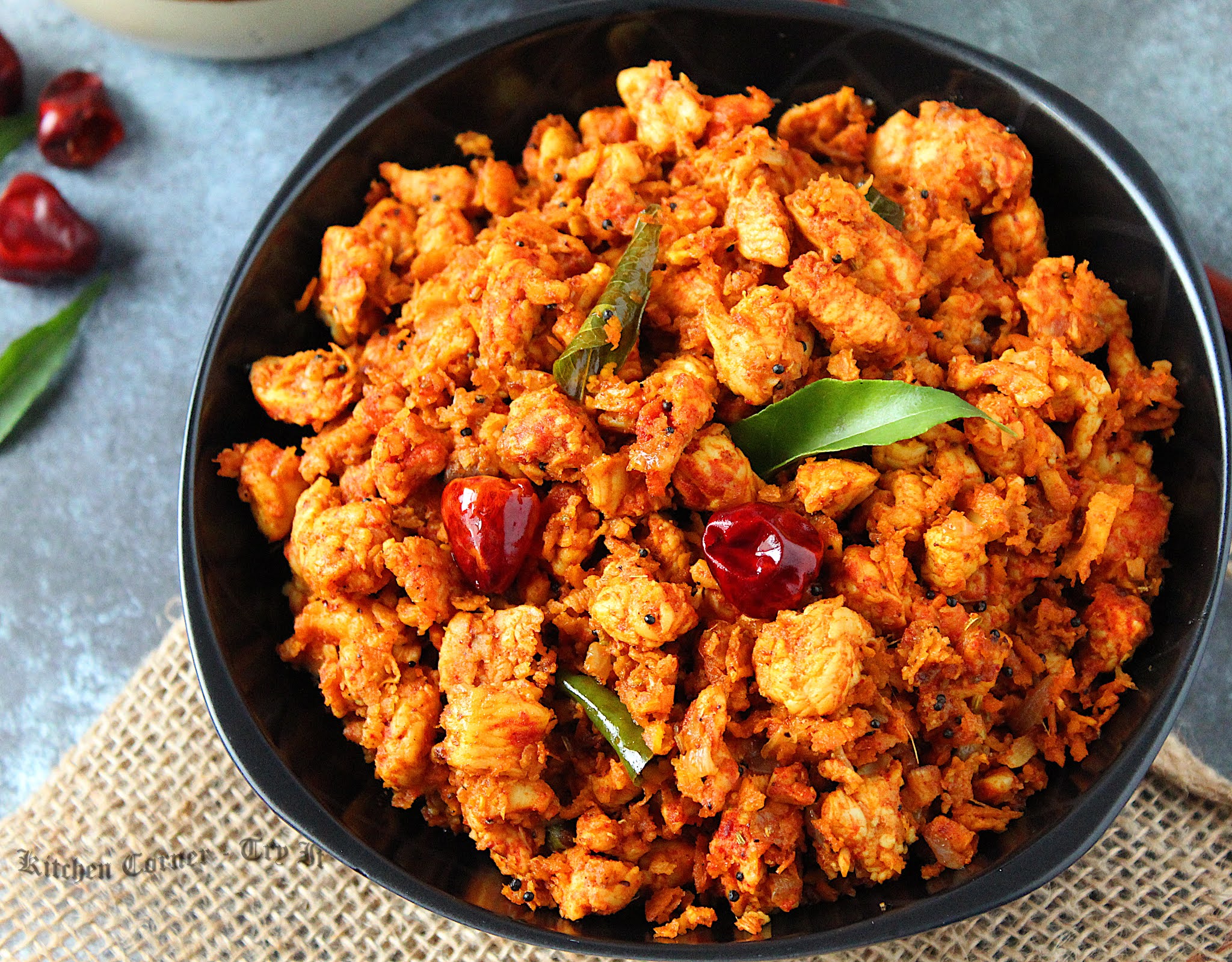 Kozhi thoran/ Trivandrum Style Chicken Thoran