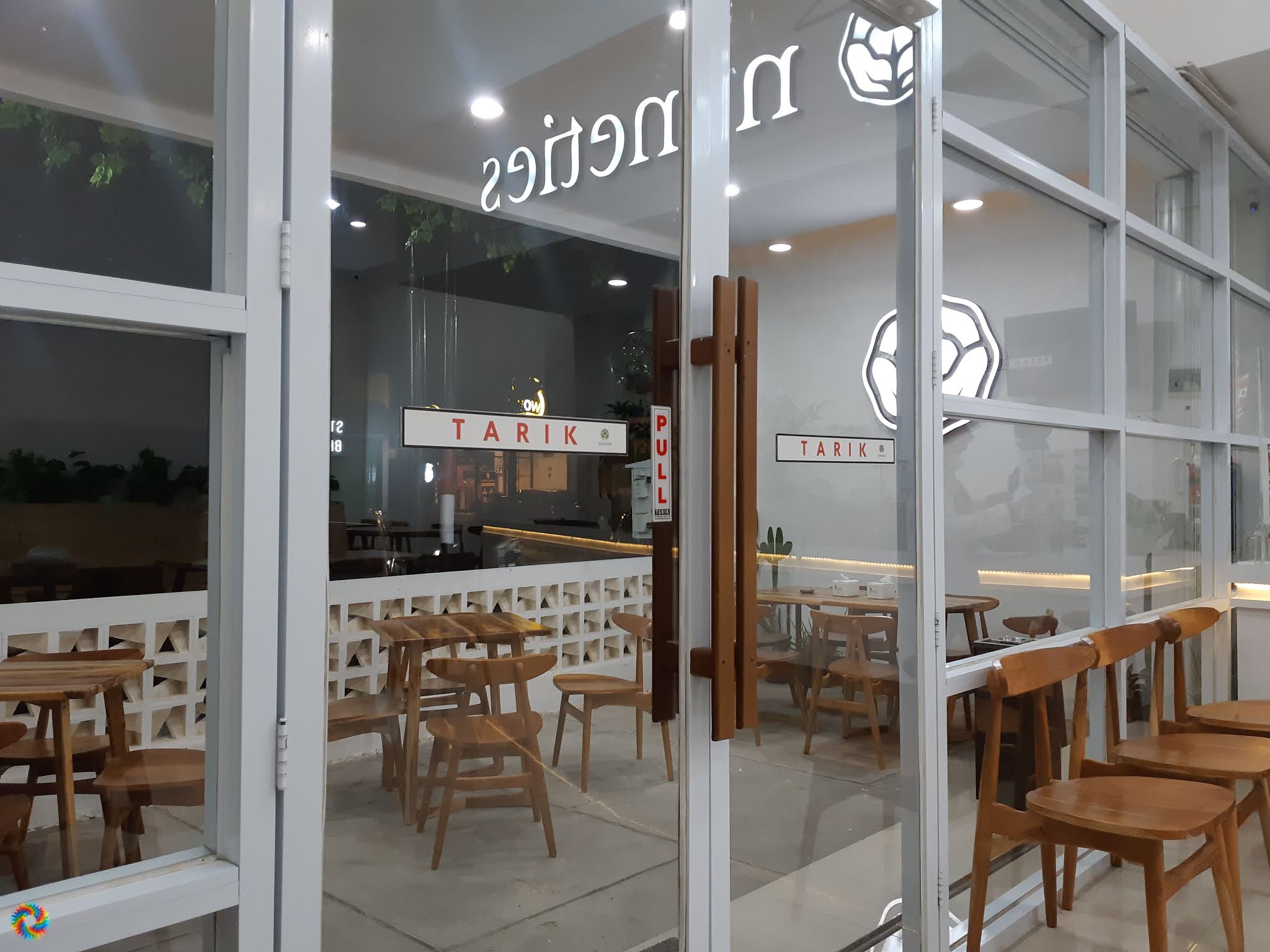 Cafe Makanan Sehat Ala Nineties - Rekomendasi Madiun - THE COLOUR OF ...