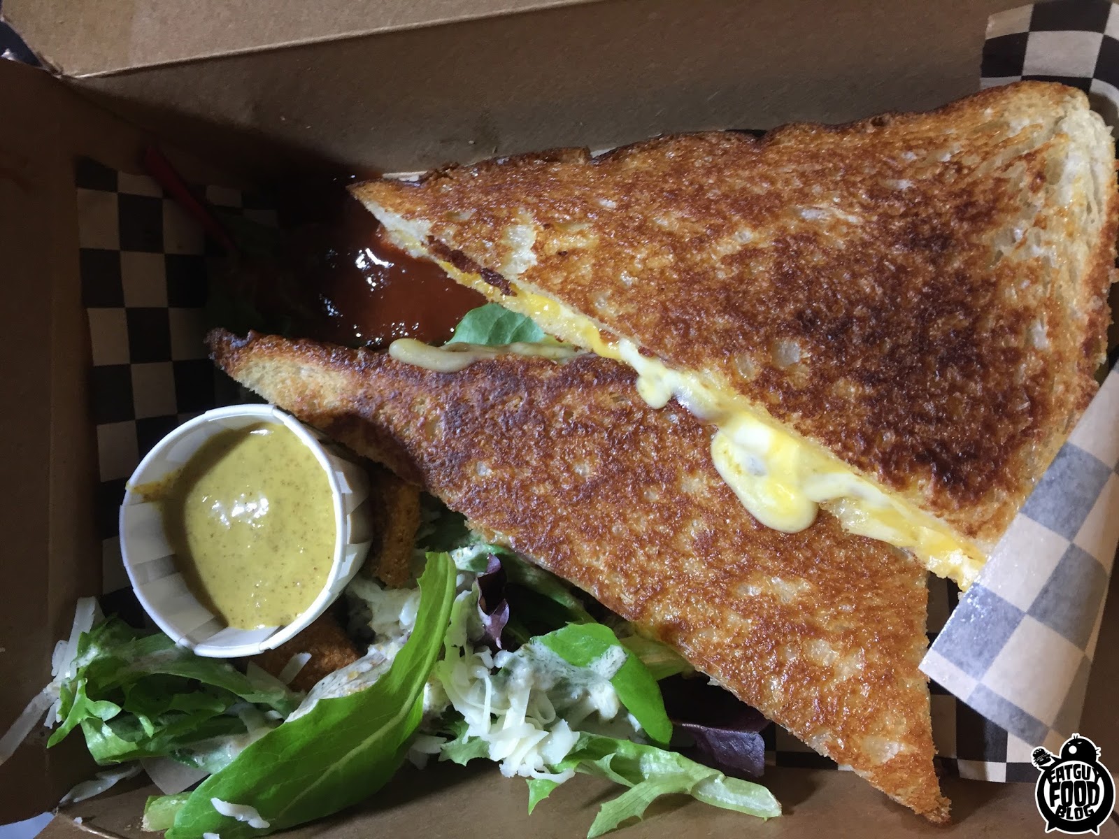 FATGUYFOODBLOG: Cheese Wizards Food Truck!