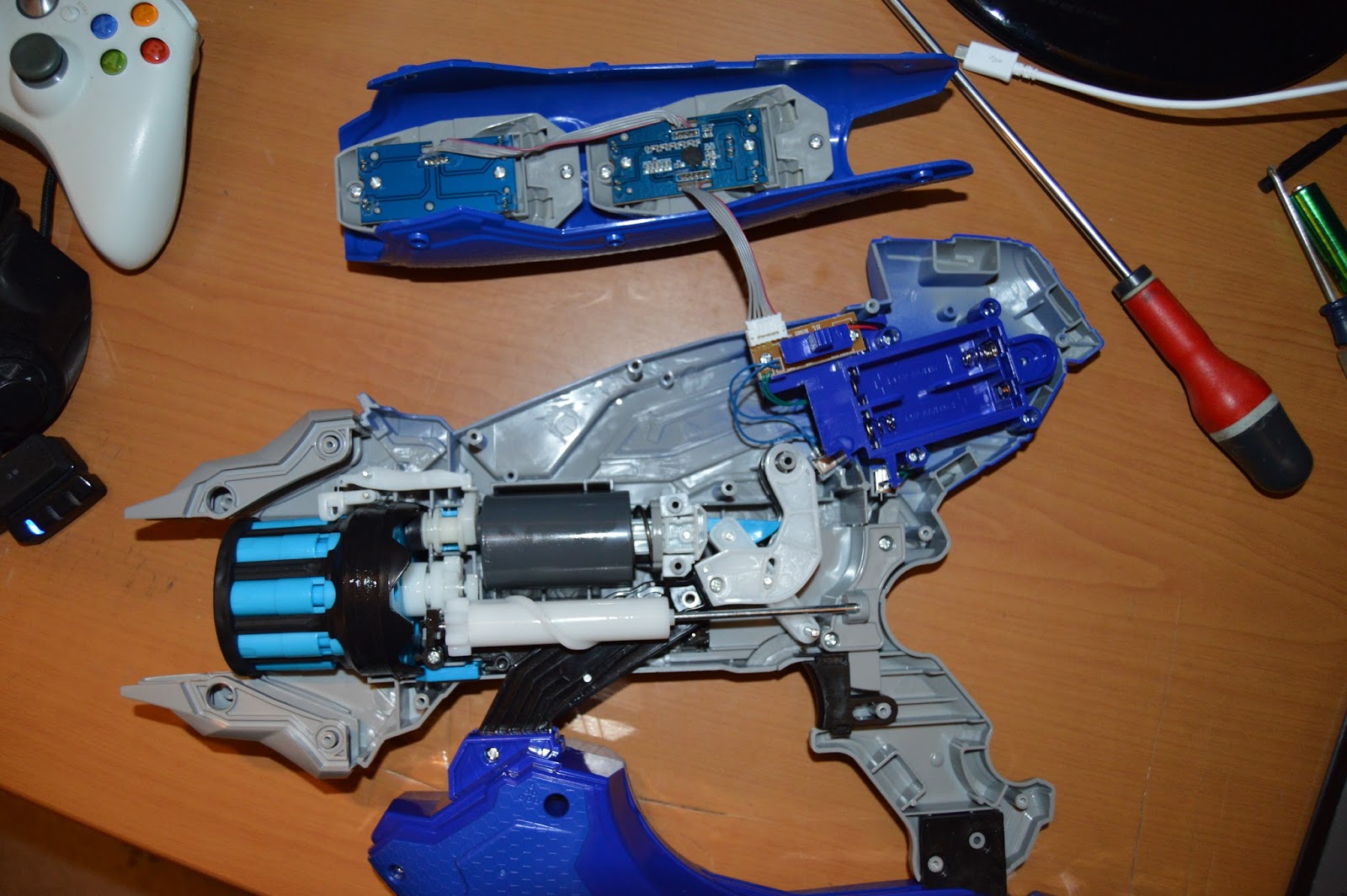 StudioYale: BOOMco. Halo Covenant Needler Review (8/10)