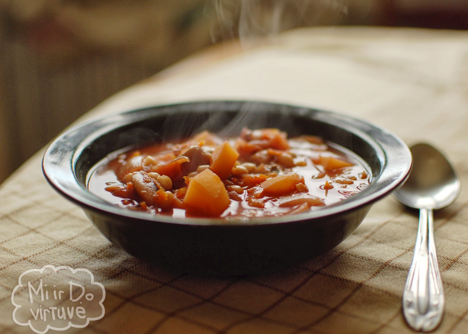 Mi ir Do virtuvė: Burokėlių sriuba su grybais