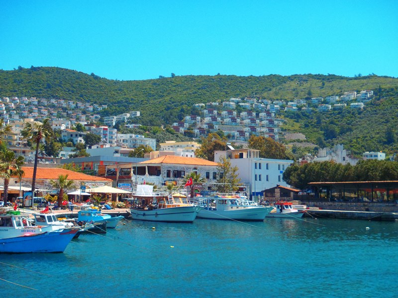 Tatil Evleri Güllük Türkiye: Kiralık Yazlıklar Güllük / Türkiye