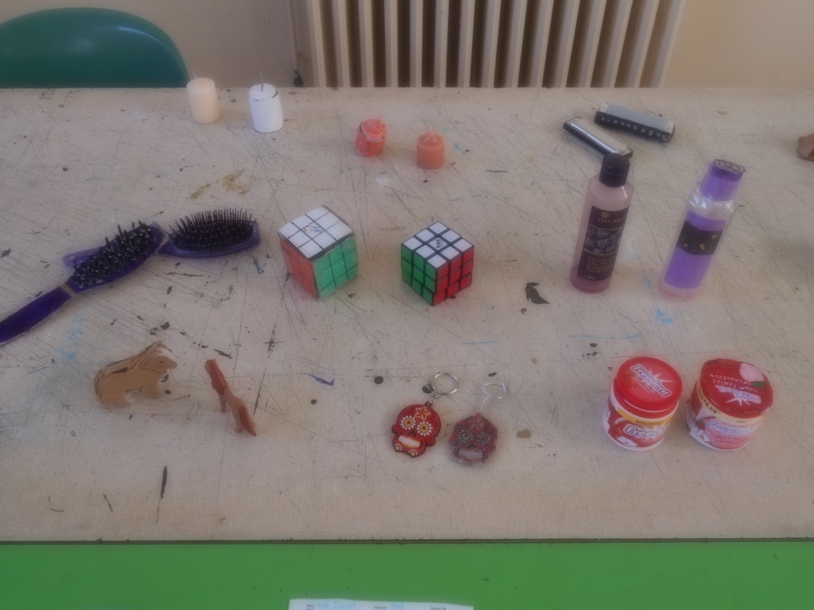 Les Arts Plastiques au Collège Sainte Marie: Un vrai-faux objet. 6è.