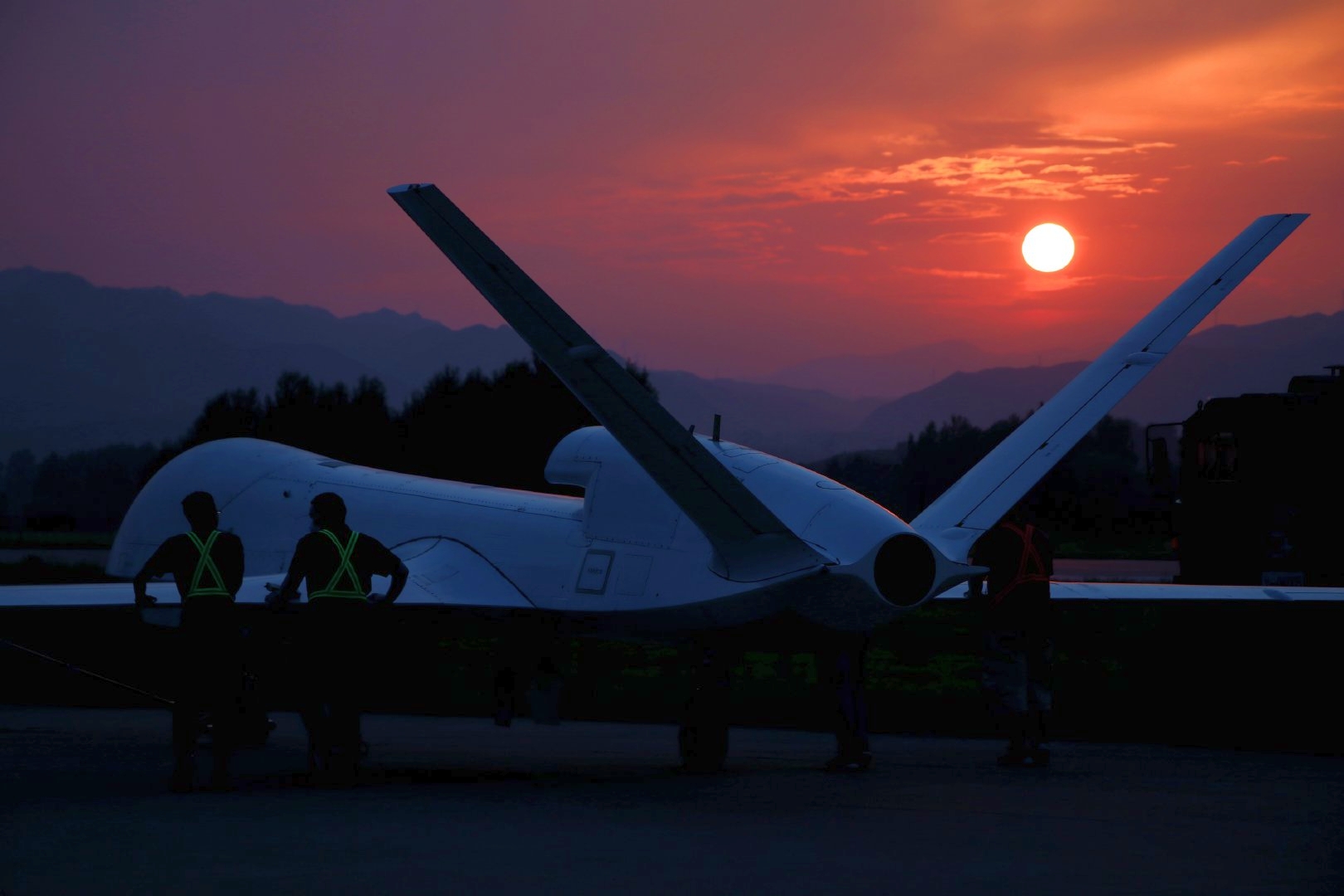 AAG_th บันทึกประจำวัน: ภาพอากาศยานไร้คนขับ UAV ใหม่ของจีนน่าจะเป็น WJ ...