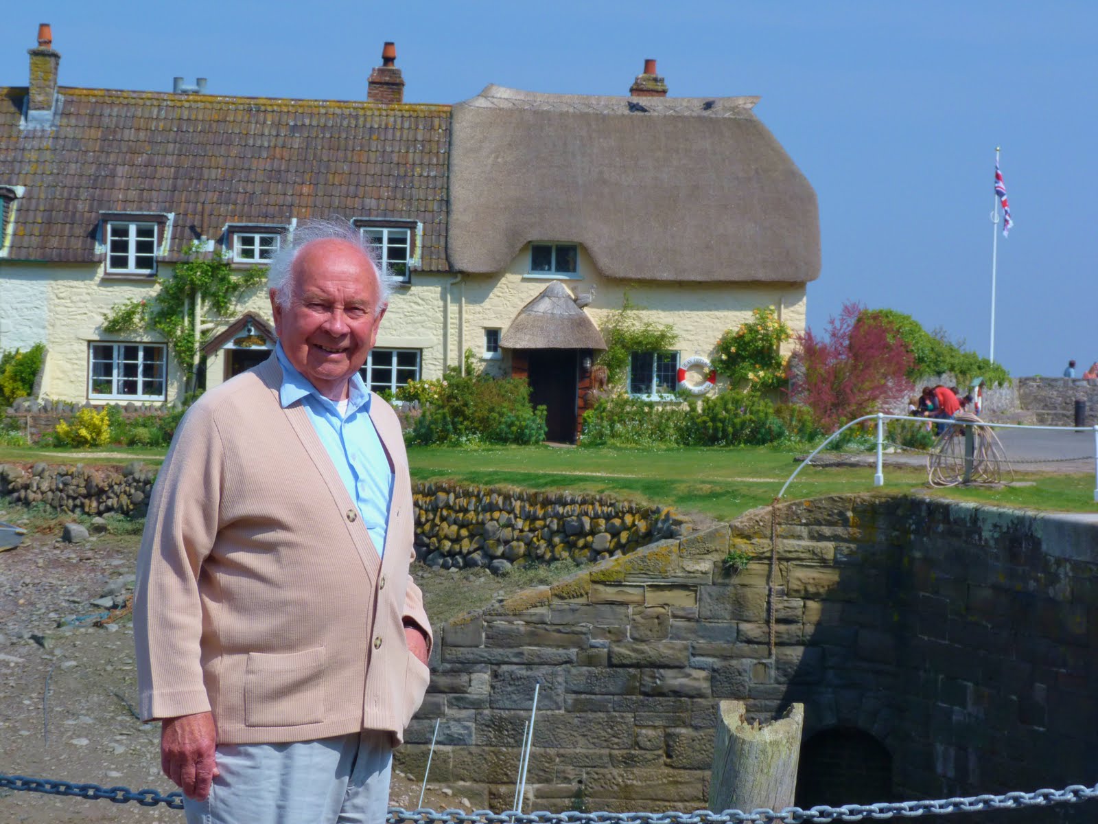 Dens Crafty Diary: Afternoon Tea - Somerset style!