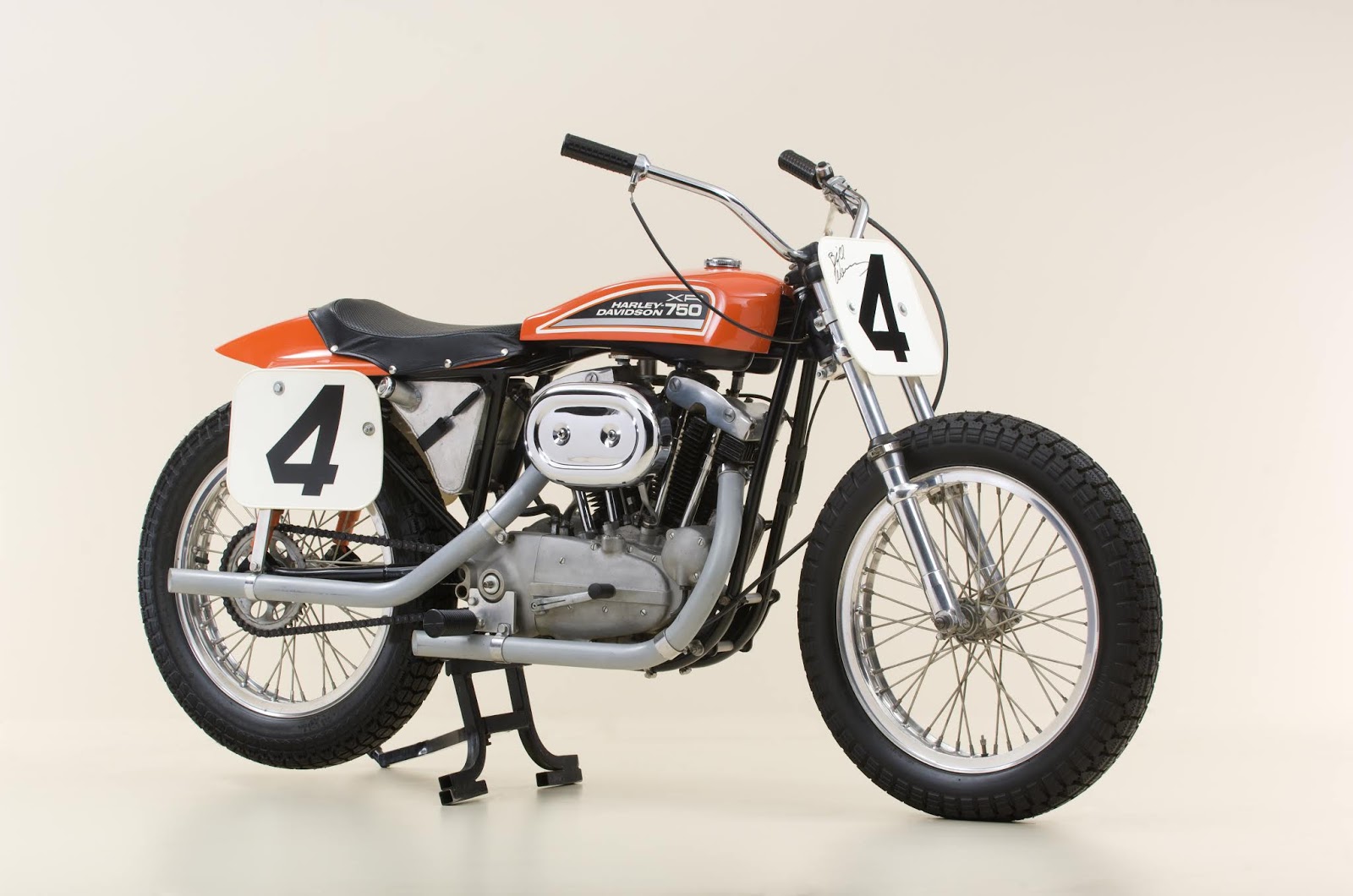 Racing Cafè: Harley-Davidson XR 750 Evolution
