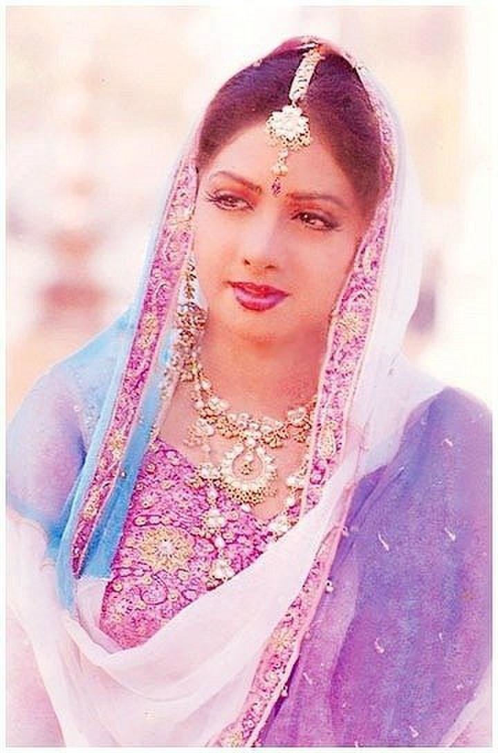 Sridevi: Sridevi on the sets of Farishtay (1991)