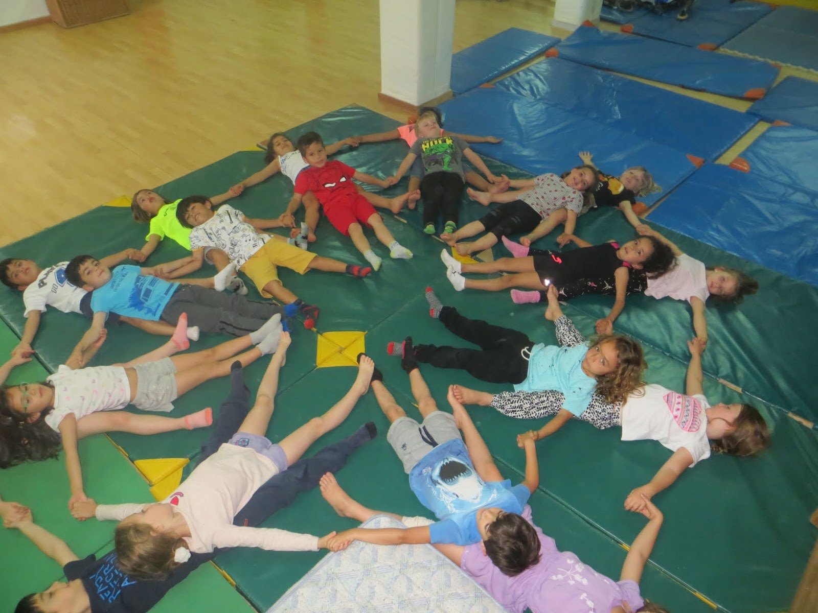 Bloc d´aula 5 anys: ELS CAVALLETS DE MAR: PORTES OBERTES I MATALÁS INFLABLE