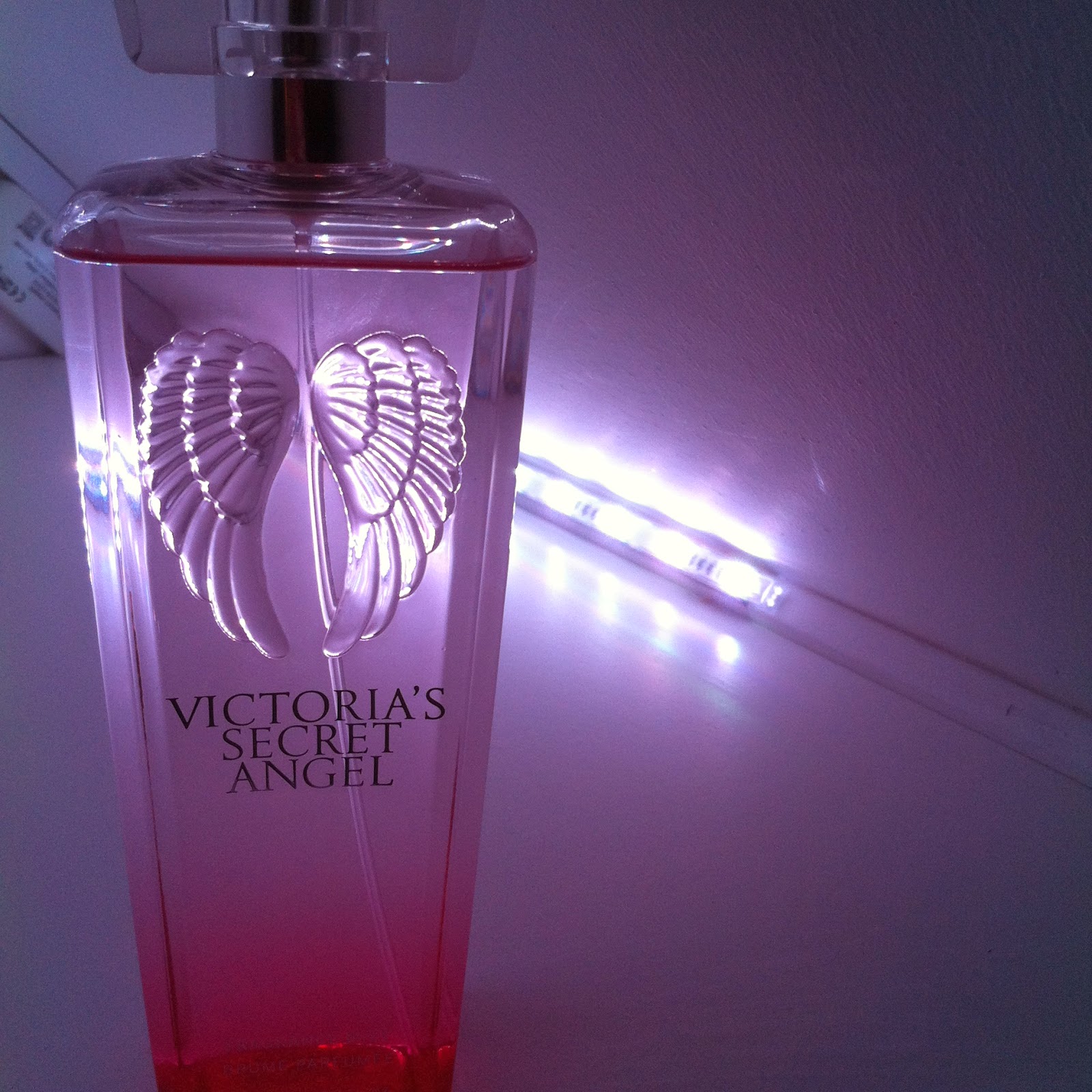 L A M E Y : Victoria’s Secret Angel Fragrance Mist