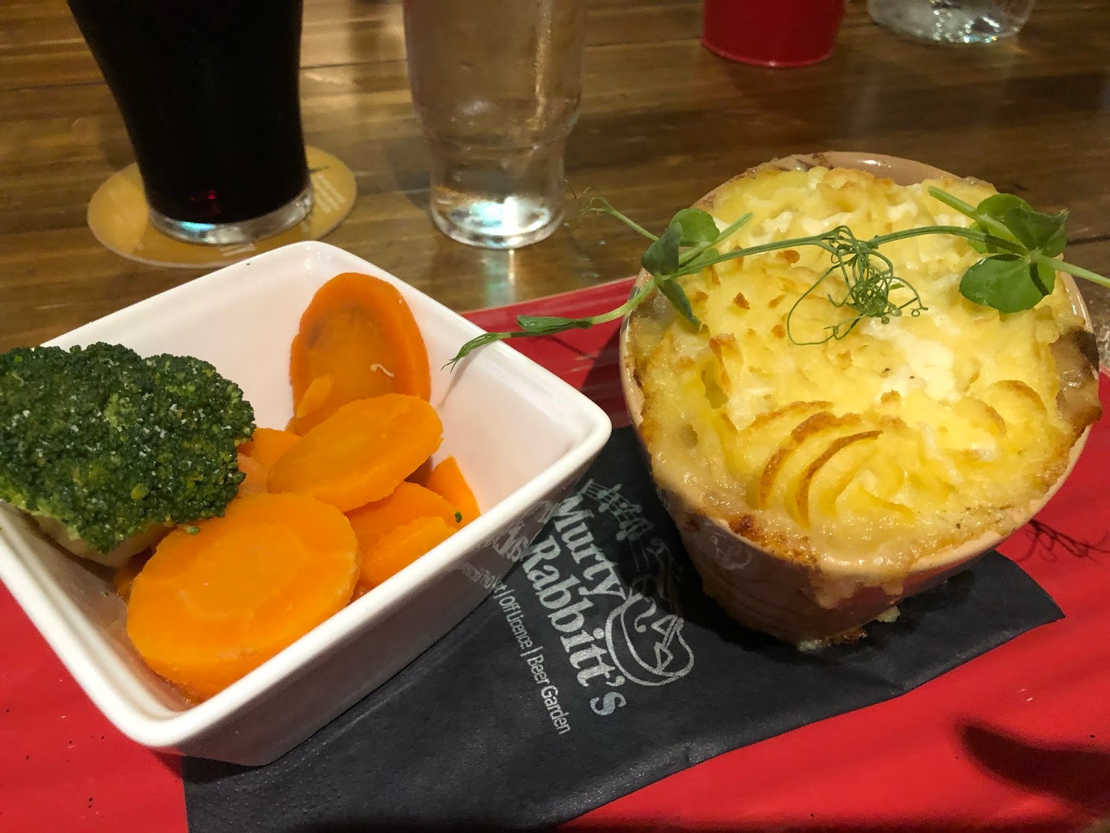 Musings Over a Barrel: Irish Pubs