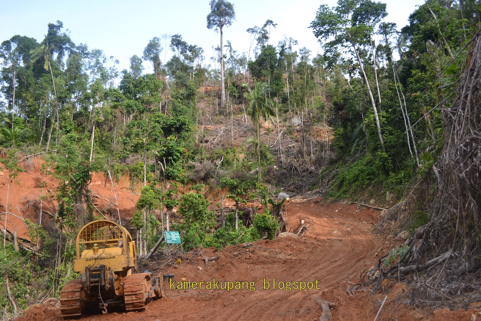 kamera kupang: GAMBAR PEMBALAKAN DI KAWASAN GUNUNG INAS, BALING.