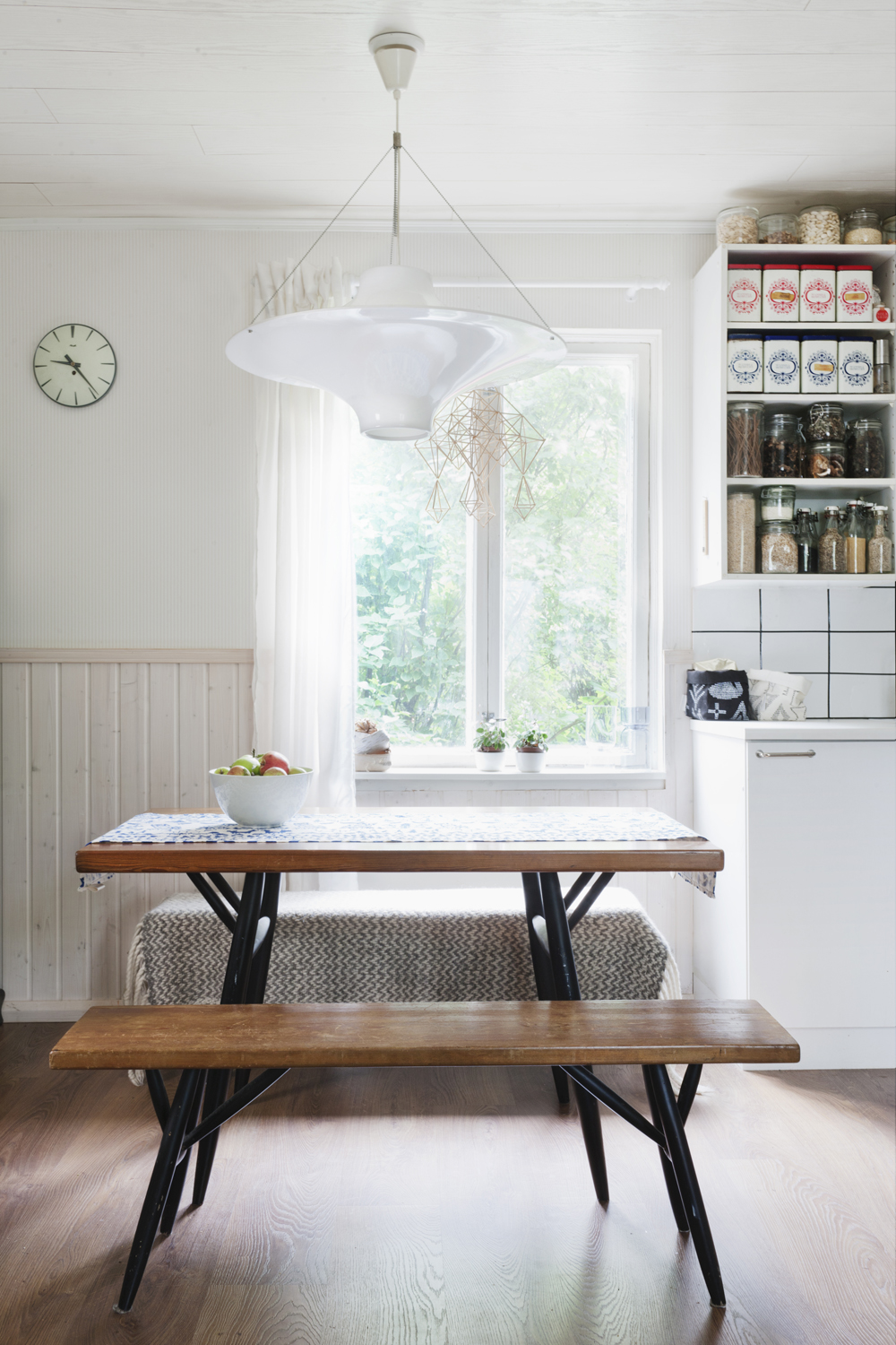my scandinavian home: Finnish home with vintage finds
