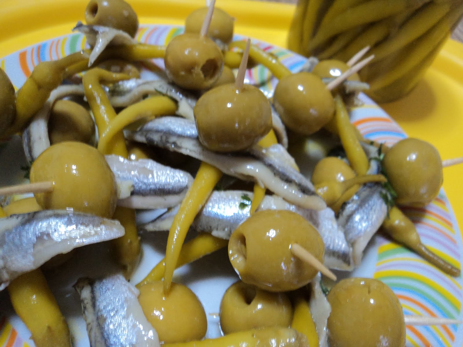 blogmiren: Banderillas con anchoas del mar Cantábrico y guindillas