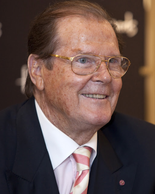 Por si las moscas 2011 rich bowen photography: Roger Moore, Harrods ...