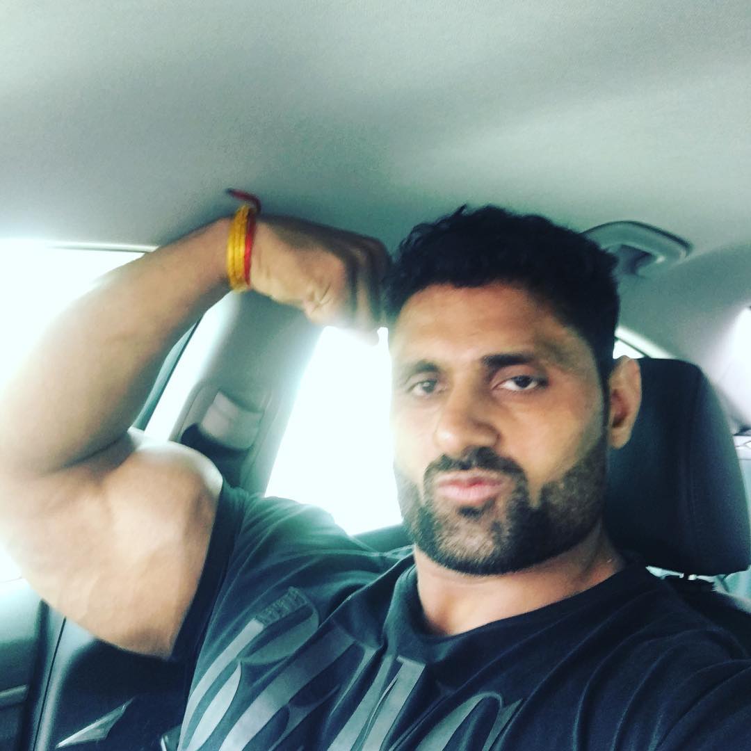 Muscle Lover: Indian muscle hunk Vikram Yadav