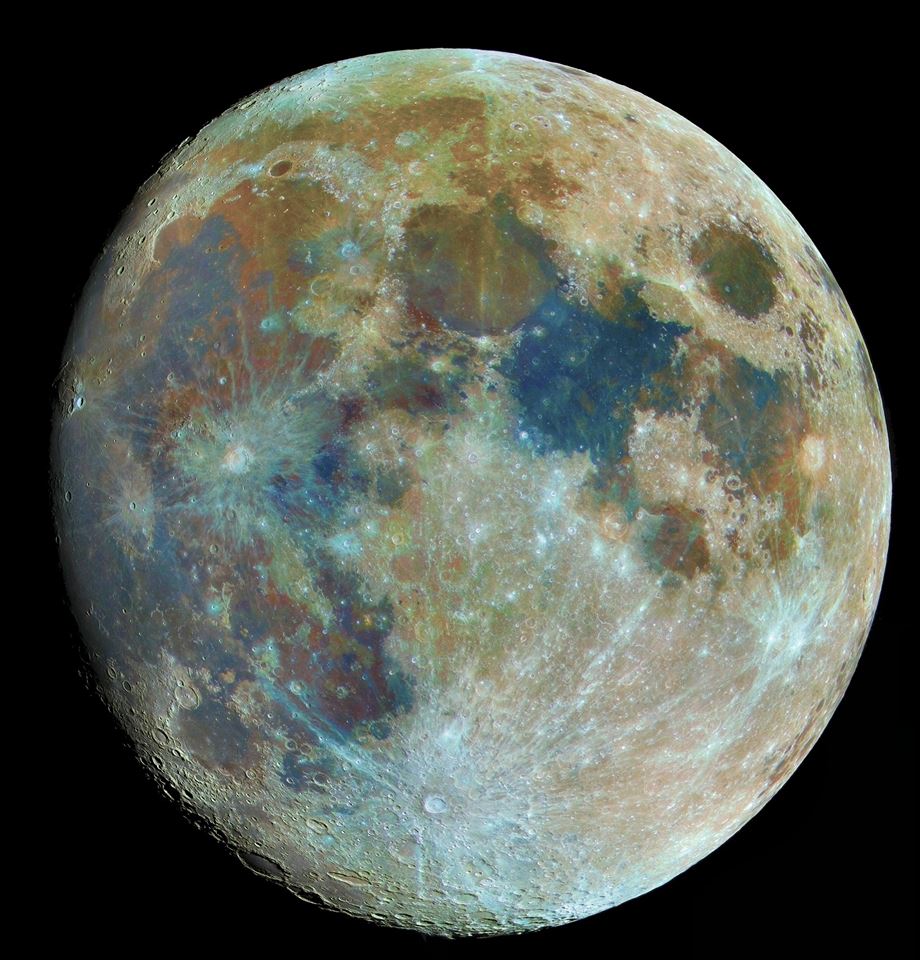 Infobservador: ¿La Luna tiene colores?