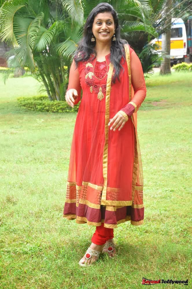 piczplaza: Actress Roja Photos at Kamina Movie Pressmeet