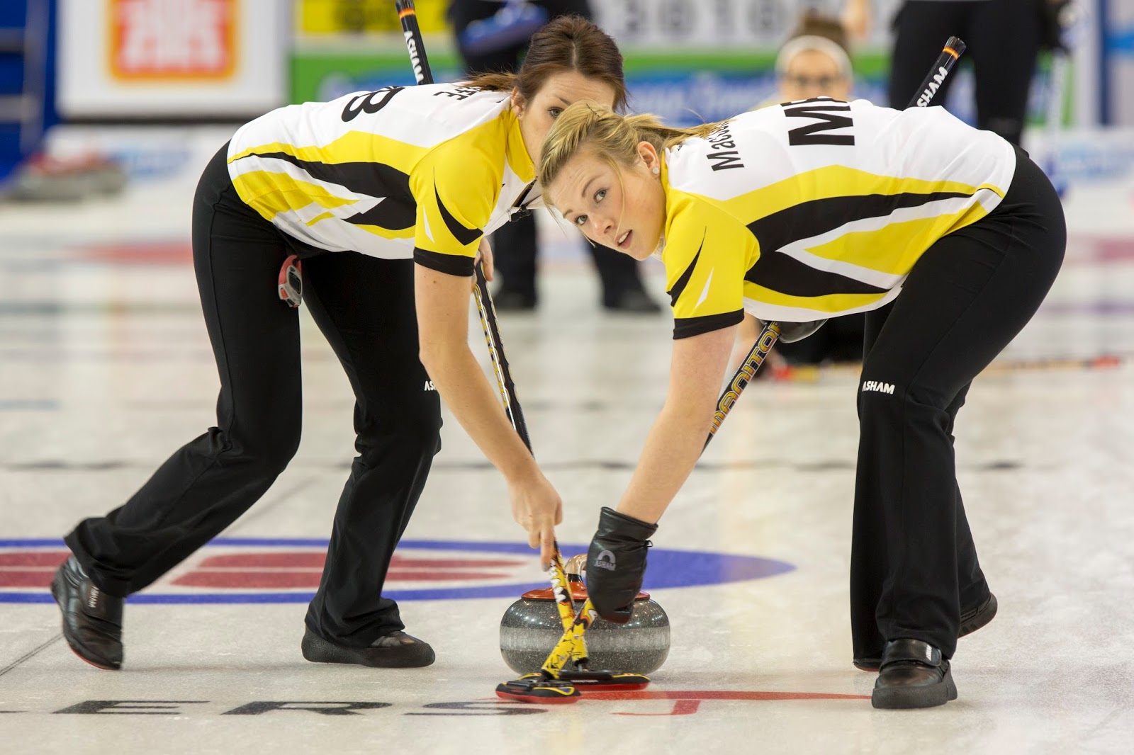 Hammer Spain: Jennifer Jones ya va a por todas en el Scotties