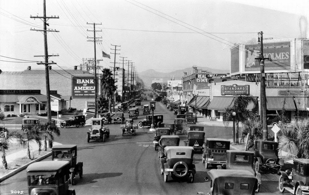 20 Stunning Vintage Photographs Capture Street Scenes of Southern ...