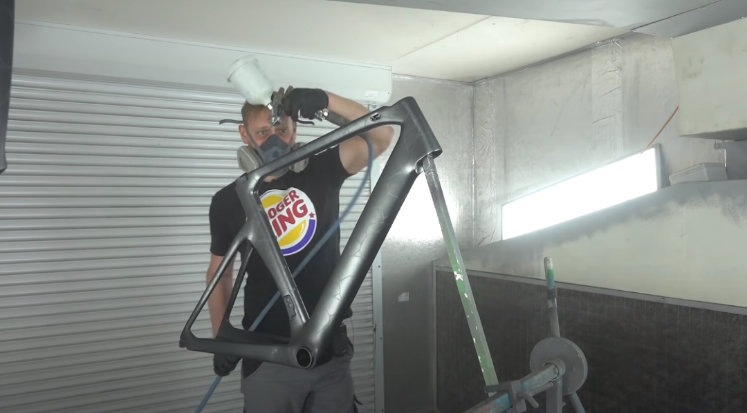 (Vídeo) Cómo pintar una bicicleta con pistola HVLP ~ Ultimate Bikes ...