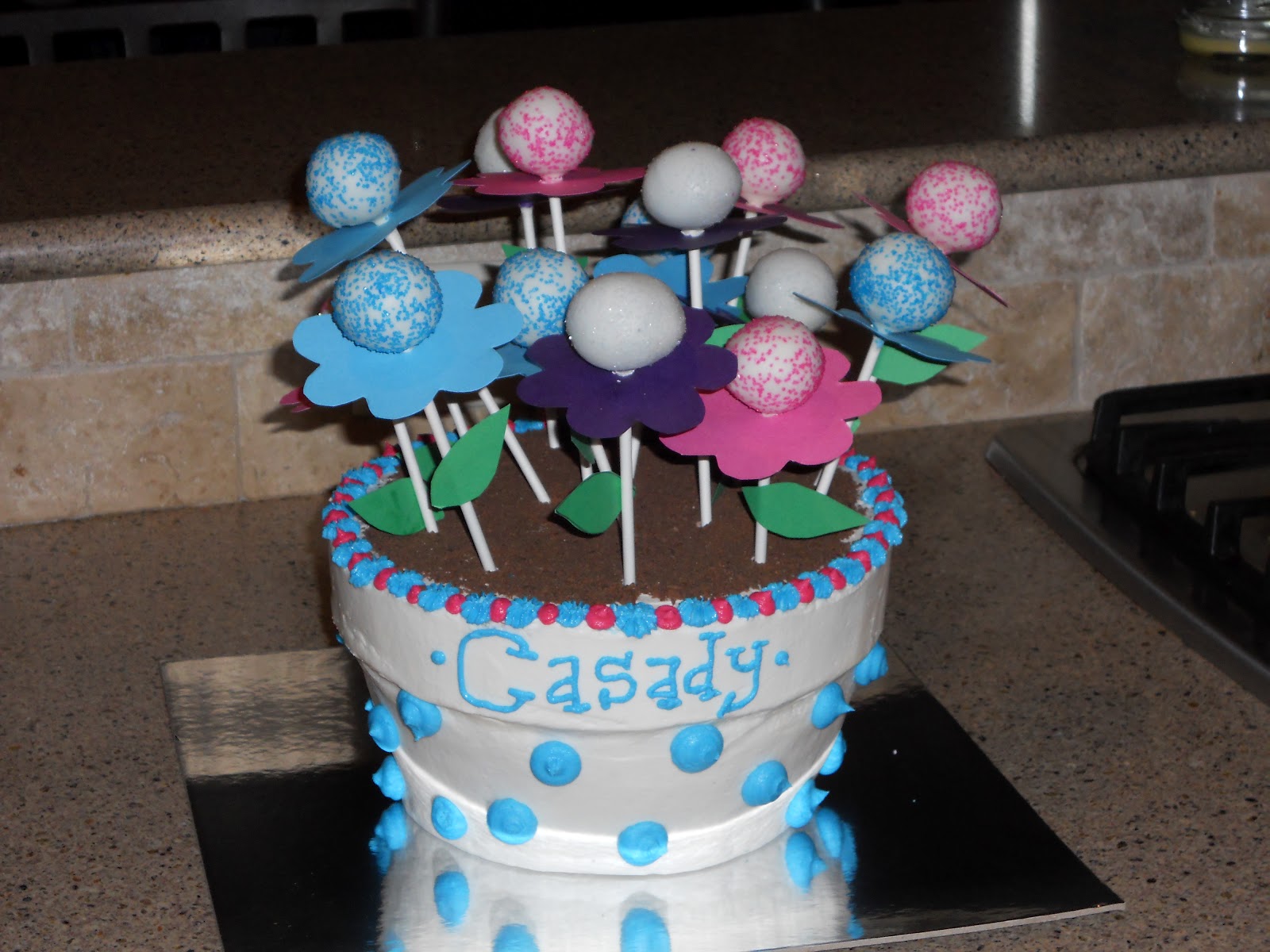 Treat Dreams: Flower Pot Cake with Flower Cake Pops!