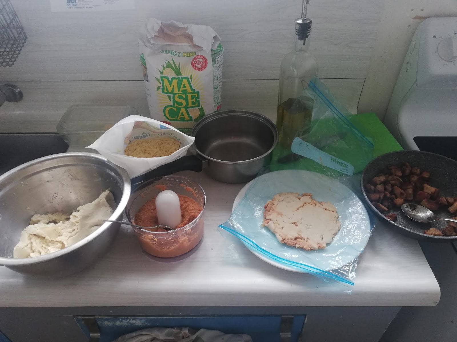 Bim to AM: Pupusa's , Pickled cabbage