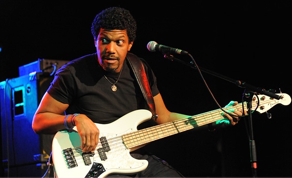 Foto Bassist Dunia : Reggie Hamilton | sun BASS pro