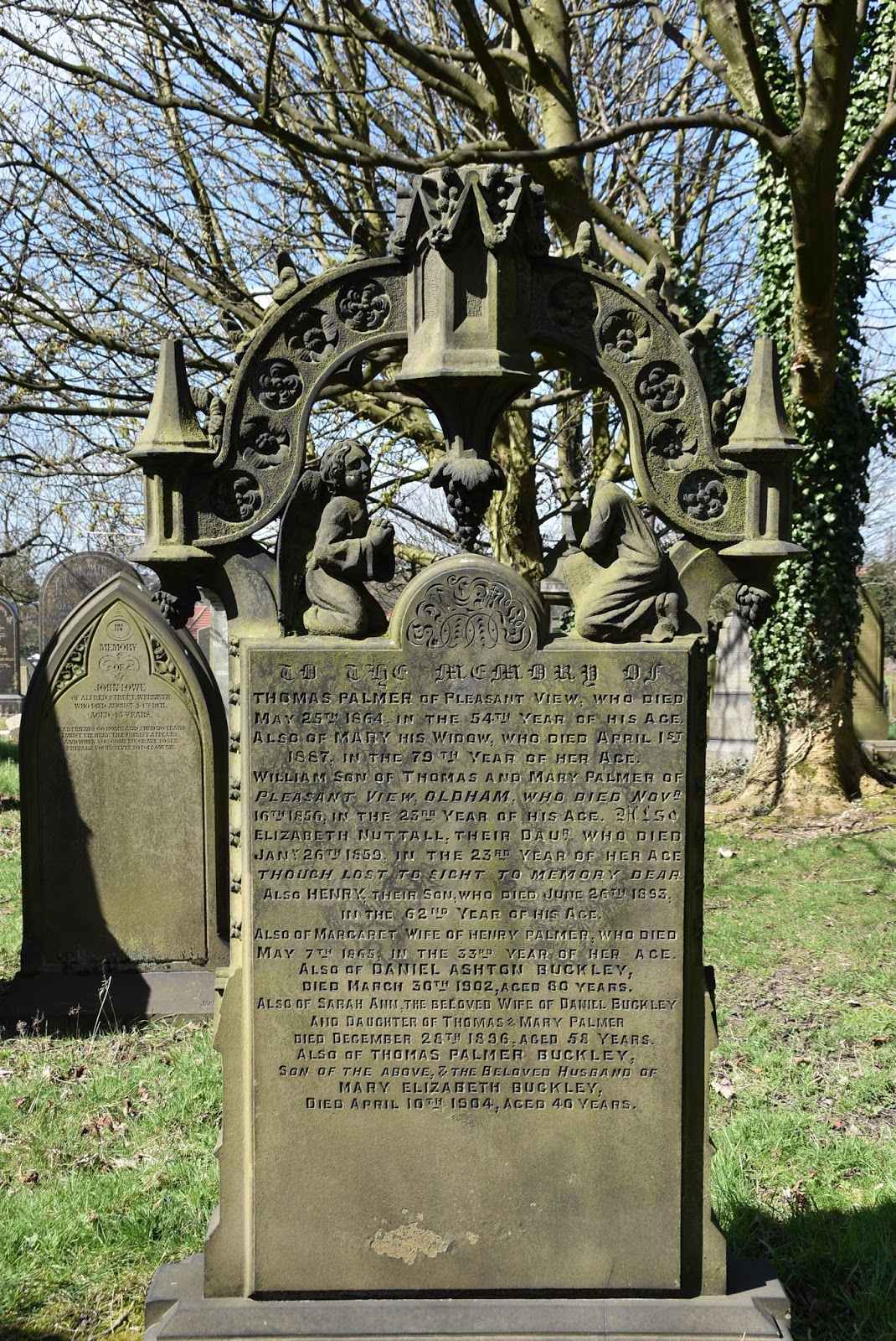 The Graveyard Detective: An Ornate Grave for an Oldham Mechanic