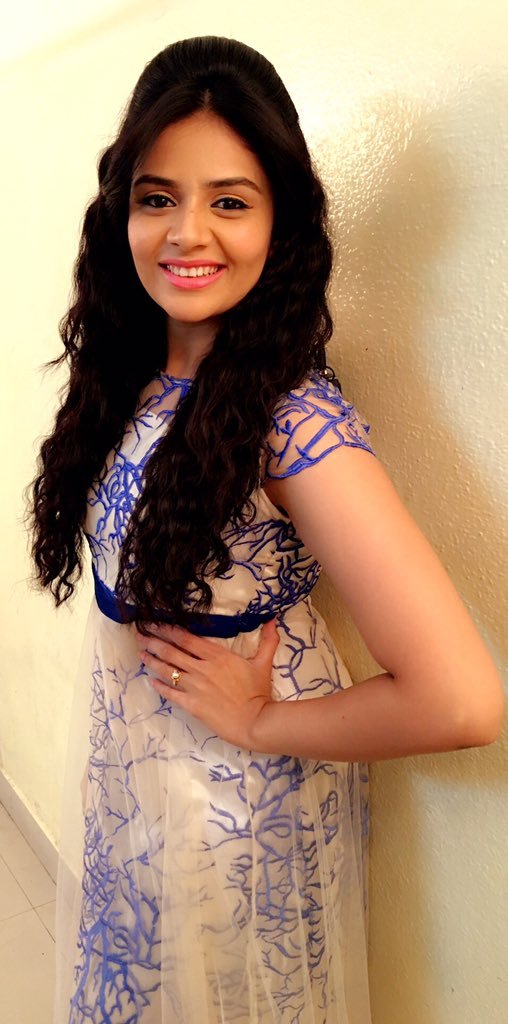 Actress HD Gallery: Anchor Srimukhi Latest HD Photo Stills