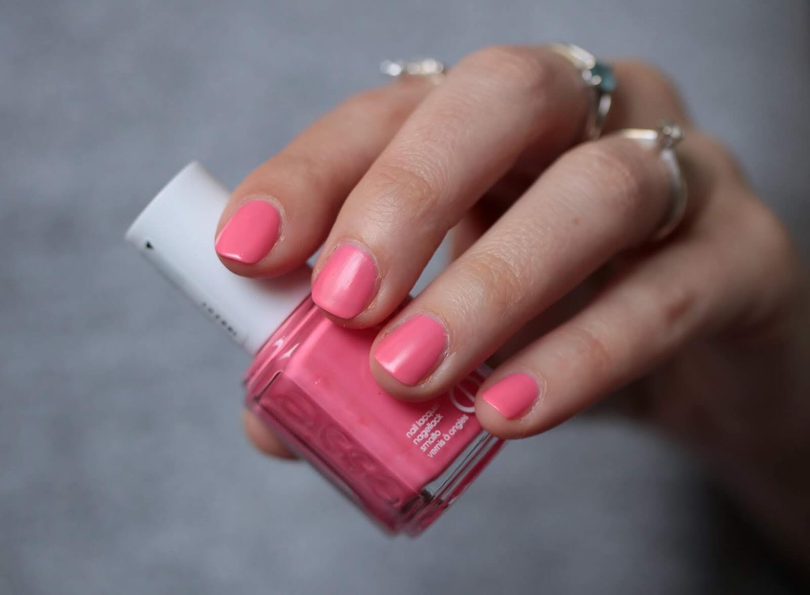 Essie Collection Eté 2019 : Electrique Mat ! | kleo beauté