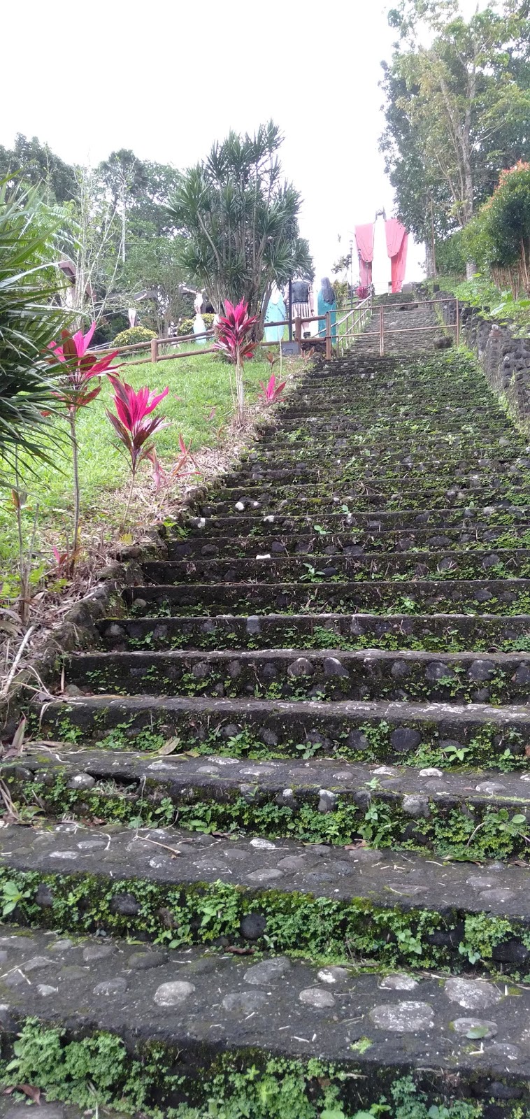 Kamay ni Hesus Shrine Lucban Quezon A Miraculous Shrine/Grotto ...