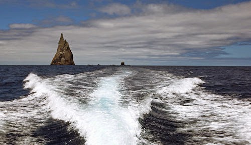 The Presurfer: Ball's Pyramid: The World's Tallest Volcanic Stack