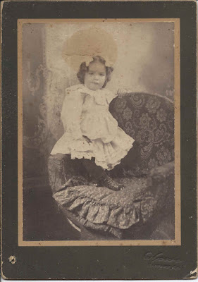 Heirlooms Reunited: Photo of Young Girl Alice Mae Smith, by an Old Town ...