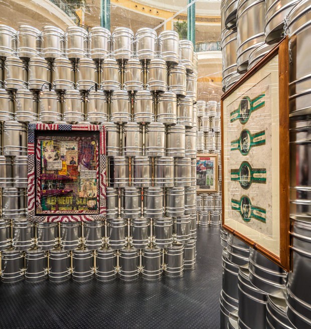 loveisspeed.......: Andy Warhol wins' museum 'cans'...Andy Warhol ...