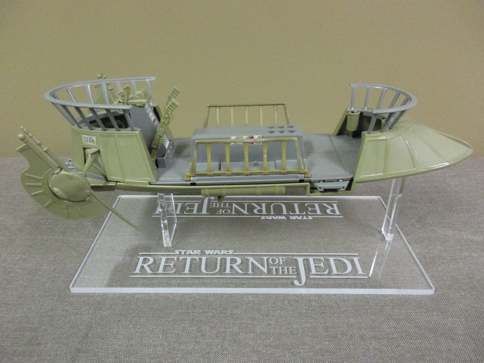 Vintage Kenner Star Wars Toys: Tatooine Skiff Vehicle