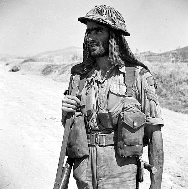 HISTORY OF WAR IN PICTURES: SOLDIERS: FACES OF WAR