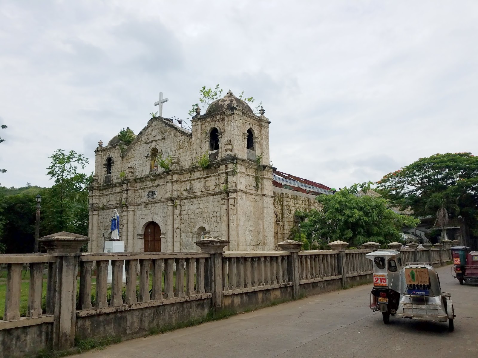BEACHES AND CHURCHES: CHURCHES OF CAMARINES NORTE