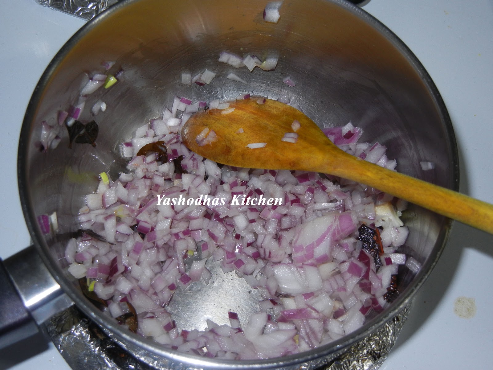 Yashodha's kitchen: NOOL KOL / TURNIP KORMA