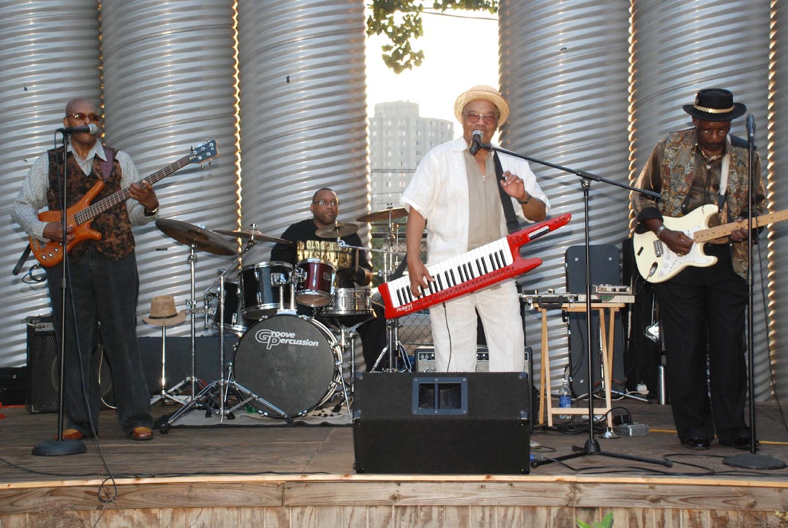 W W Media Image: Johnny Drummer & the Starlighters @ Blues Heaven