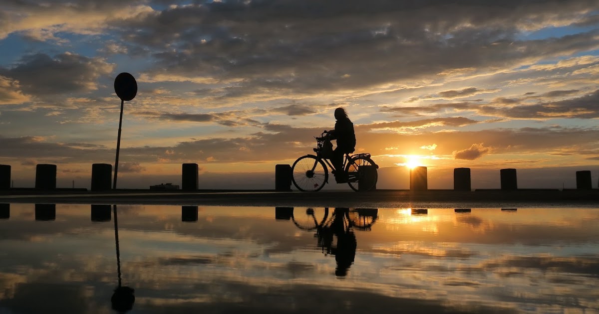 Zwitserw WeatherPhotos: Sunset Bike Ride